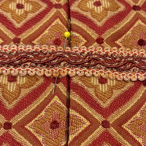 4 10cm Key Tassel, 3 1/2 8.5cm Loop, Accented With Crown Tassels LX09 ...