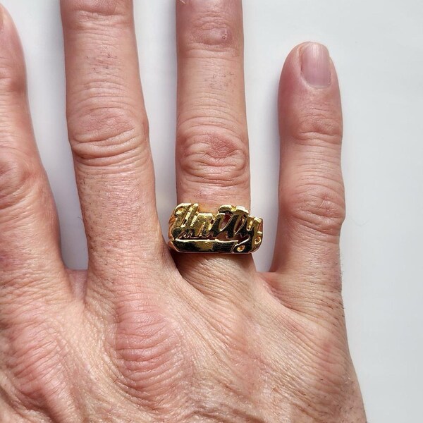 Custom One-line Nameplate Ring - Etsy