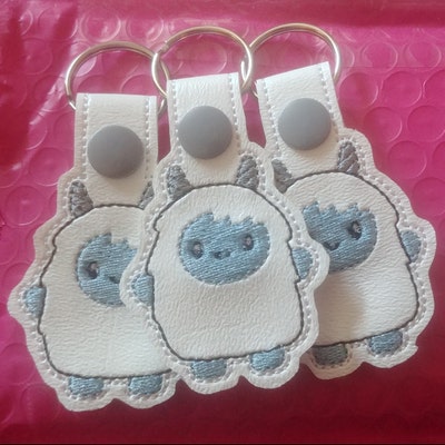 Yeti Keychain Keyfob Snaptab - Etsy
