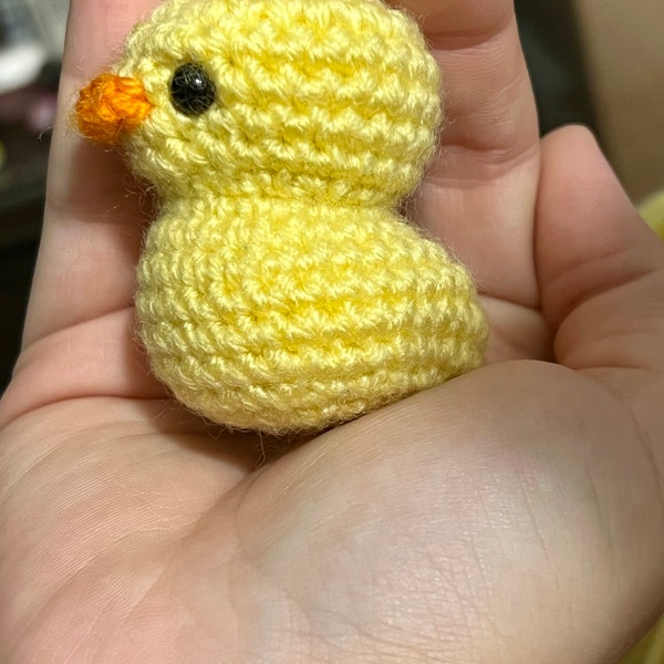 Pocket Duckling Crochet Pattern · Good Luck Duck Amigurumi Tutorial ...