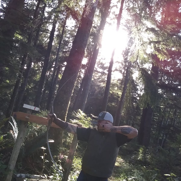 Woodland Brown Leather Arm Guard and 3 Finger Shooting Tab. Bow Hand ...