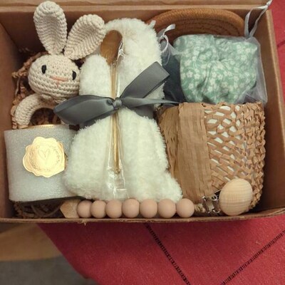 New Baby Gift Box, Congrats on Your New Baby, New Mama Succulent Gift ...