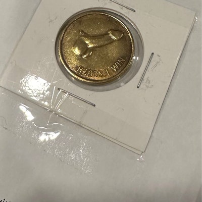 Bulk Lot of sports World Arcade Tokens Brass Video Game Amusement Coins ...