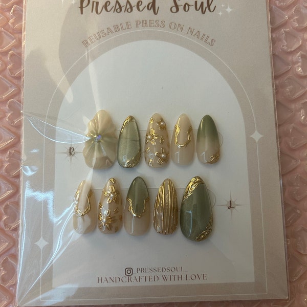 MIDORI | Gold Floral Nail Art Press on Nails | Jade Magnetic Nails | 3D ...