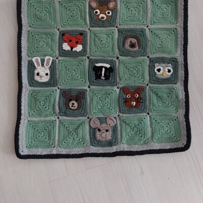 Springbok Granny Square Crochet Pattern - Etsy