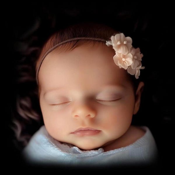 8K Enhanced Ultrasound: From Bumps to Realistic Faces | Precision 3D/4D ...