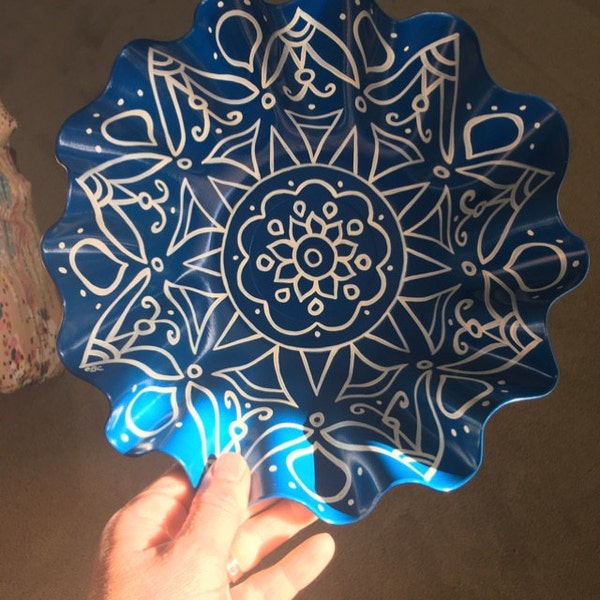 Custom Mandala Room Divider Made From 35 Painted Vinyl Records ...