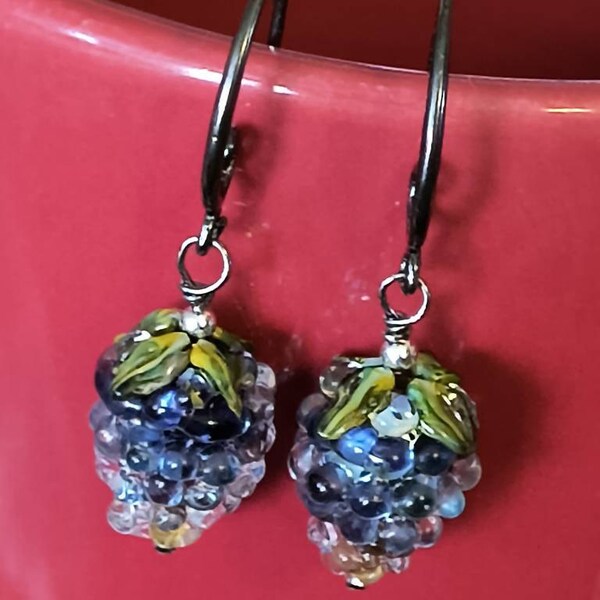 SUPER SPECIAL RASPBERRIES Glass Beads, 11mm Faery Raspberries Limited ...