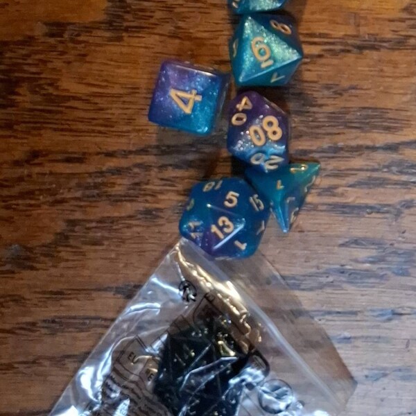 Cyberpunk Violet Iridescent Core Liquid Dice – Mesmerizing Black Sand ...