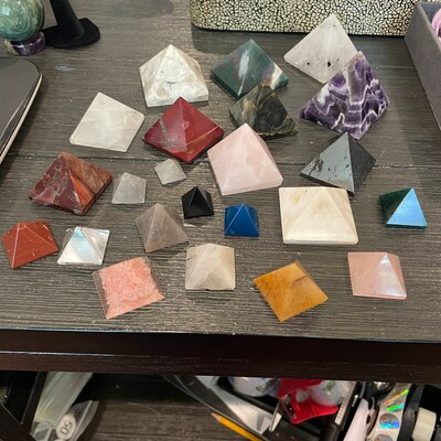 JADE Natural Medium Gemstone Crystal Pyramid 27-30mm - Etsy