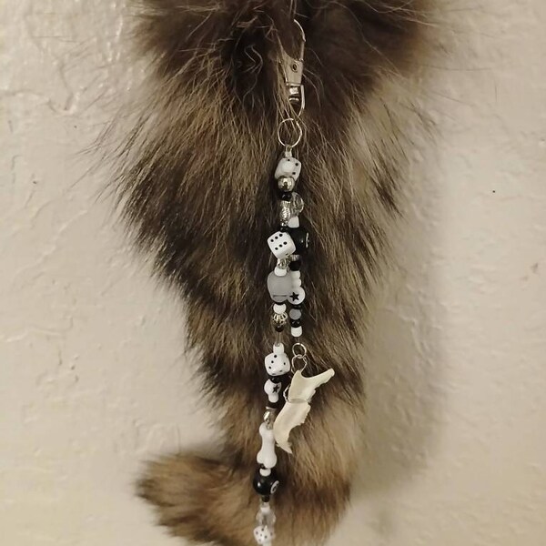 Custom Beaded Tail Keychain for Therians, Furries, Cosplay, Alternative ...