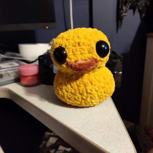 Pocket Duckling Crochet Pattern · Good Luck Duck Amigurumi Tutorial ...