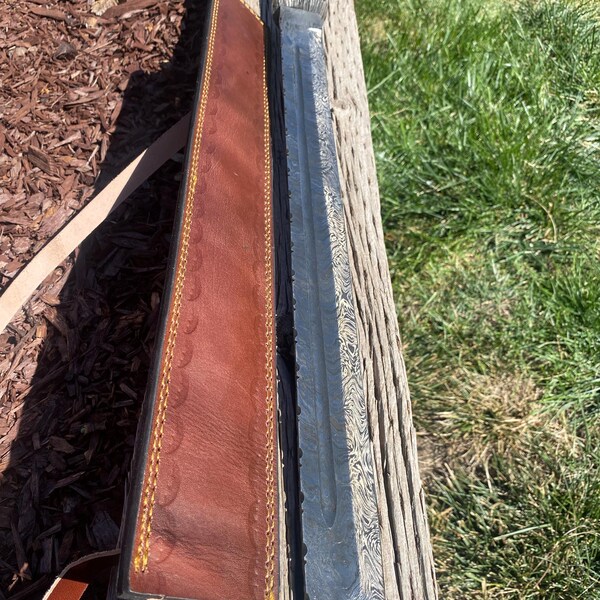 Custom Hand Forged Damascus Steel Blade Medieval Sword, 28" OA - Blood ...