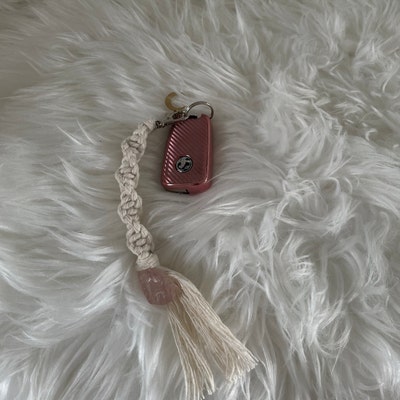 Coffee Crystal Macrame Keyrings, Rough Crystal Chunk Macrame Keyring ...