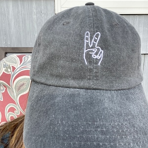 PEACE HAND Baseball Hat, Embroidered Dad Cap Victory Hand Two Fingers ...