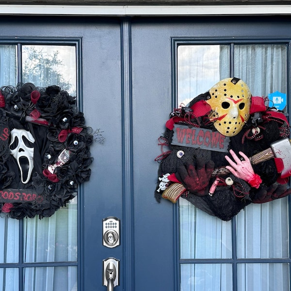 Spooky Halloween Wreath: Horror Door Hanger, Ghost or Scream Wreath - Etsy