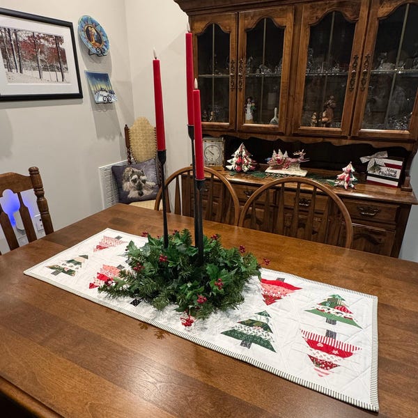 Table Topper/ Holiday Table Topper/ Quilted Table Topper - Etsy