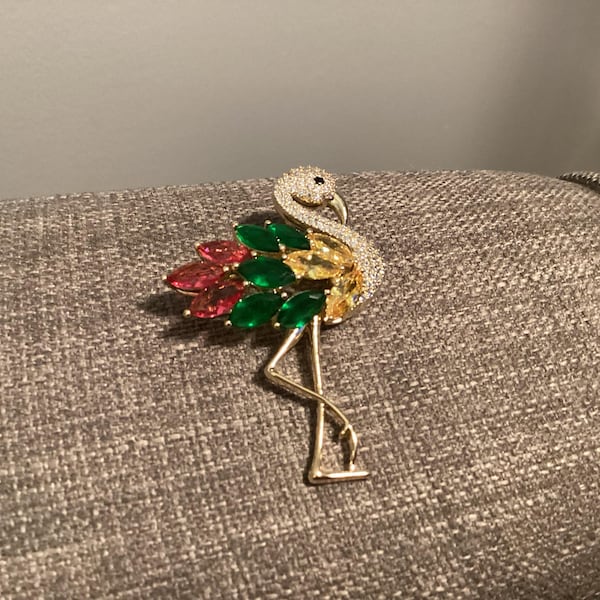 High End Dainty Green Peacock Feather Luxury Brooch | 18K Gold Plated ...