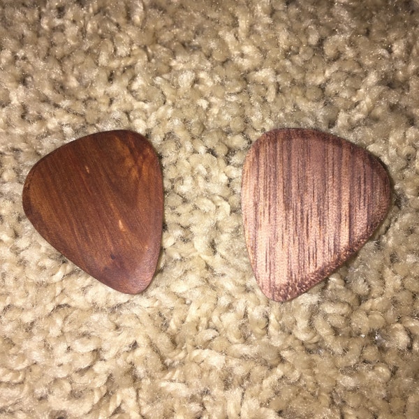 Handmade Wooden Guitar Plectrums and Picks (73 Different Domestic ...