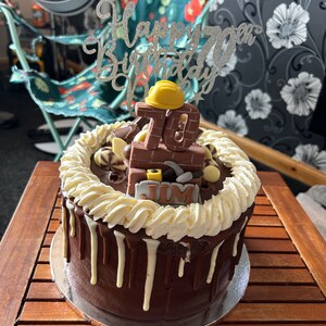 Fondant Man Sat in Arm Chair Cake Topper,bespoke Man or Women,sugar ...