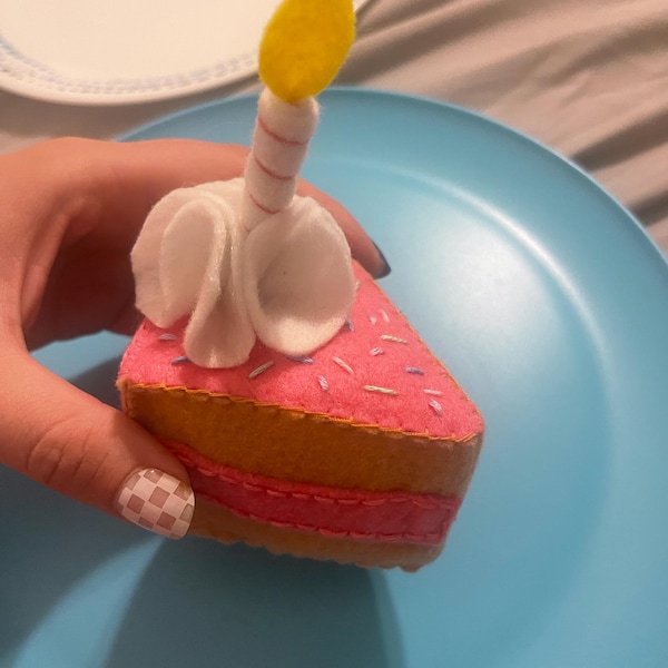 Felt Birthday Cake Pattern: Beginner-friendly Kids Pretend Play Food ...