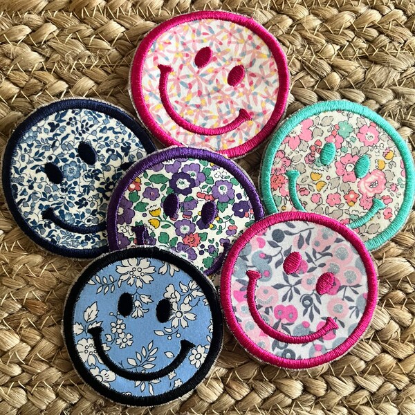 Smiley Face Mini Satin Stitch Applique Design - Etsy