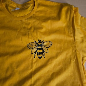 Bee T-shirt, Beekeeper Shirt, Pocket Bee Shirt, Insect Shirts, Earth ...