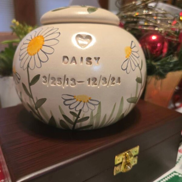 Daisy Cat Urn, Yellow Cat Urn, Creamation Urn, Pottery Urn for Pets ...