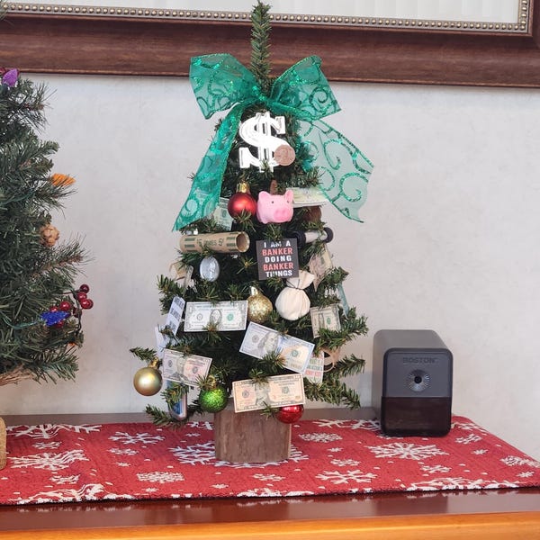 Bank / Banker Themed 18" Christmas Tree - Etsy