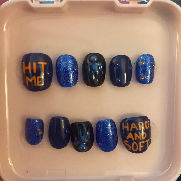 Custom Eilish Nails (HMHAS) - Etsy