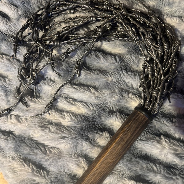 Wünsdorf. 61 Cm/24 Flogger Made of Leather Barbed Wire - Etsy