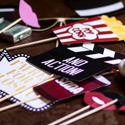 35 Movie Night Party Props, Hollywood Photo Booth Party Prop Ideas, Old ...