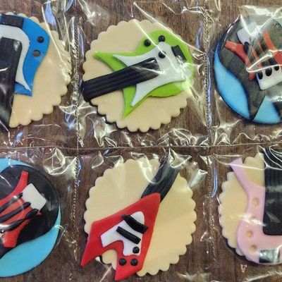 FAST FOOD / Burgers, Fries, and a Soda Fondant Cupcake, and Cookie ...