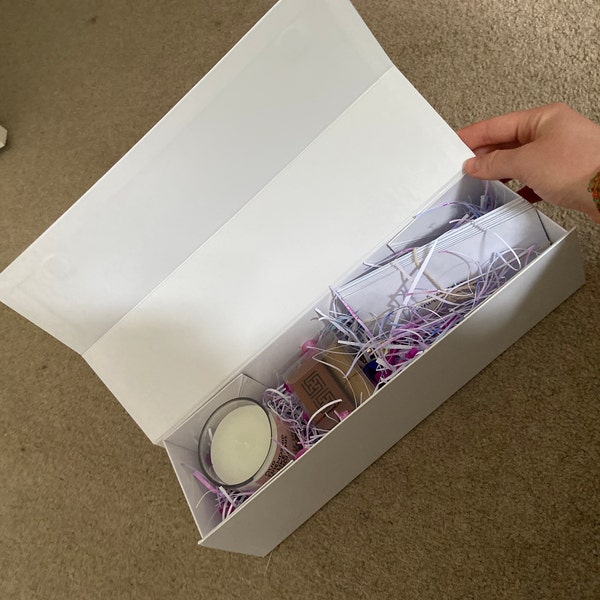 White Magnetic Gift Boxes Available in 8 Box Sizes - Etsy UK