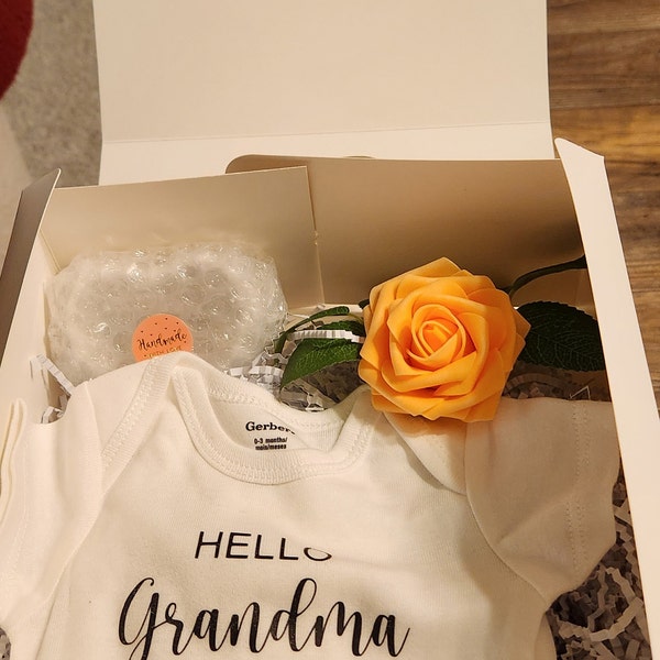 Hello Grandma Pregnancy Announcement- Pregnancy Reveal for Grandma ...