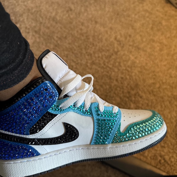 Custom Bling Basketball – Handmade Rhinestone Crystal Basketball Decor ...