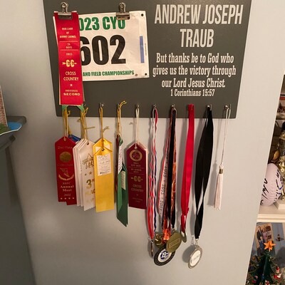 Customizable Single Bib Medal Holder Medal Display Rack You Design It ...