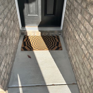 Doormat Hole Optical Illusion Pattern Door Mat Quirky Cool Checkered ...