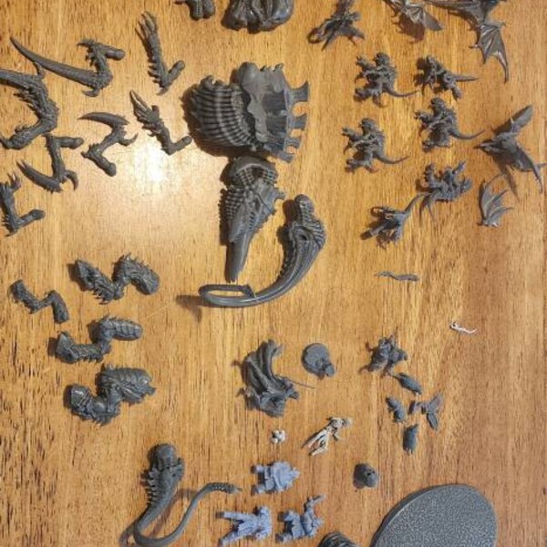 Painted Tyranid Flying Tyrant Leviathan Space Bug Overlord 3d Printed ...