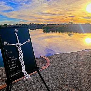 Vertical Be Strong and Courageous Joshua 1:9 Arrow Framed Wood - Etsy