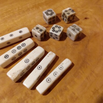 Medieval Bone Dice Set D4 set of 5 Set for Gaming, SCA, Creative ...