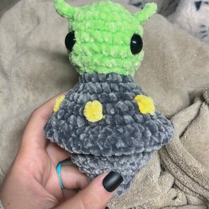 Weebee the Space Invader No Sew Crochet Pattern - Etsy Australia