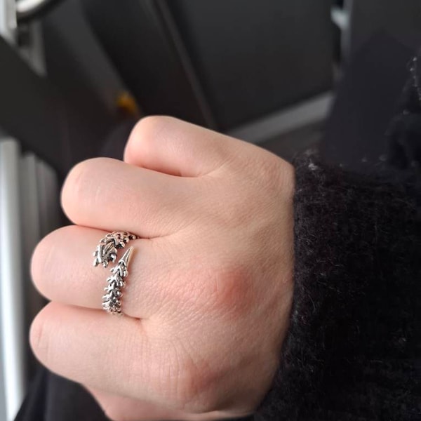 Dainty Wave Ring, Water Themed Jewelry, Wave Pattern Ring, Water Galaxy ...