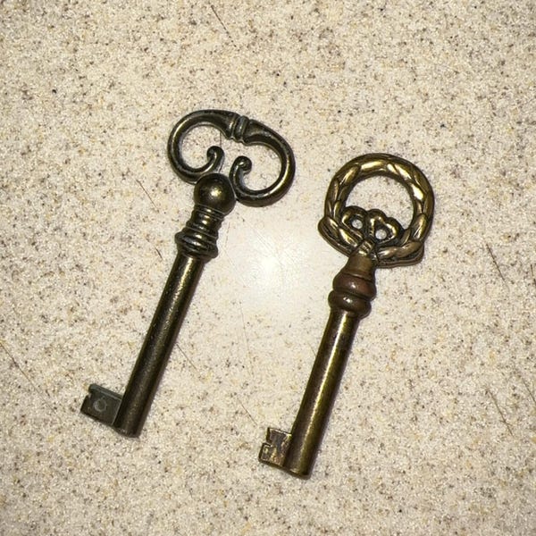 Skeleton Key - Rare Antique GENUINE Frog-legs Bow French Chalet Key ...