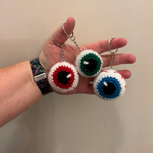 Keychains Devil&angel With Wings Crochet Heart Keychain Pattern ...