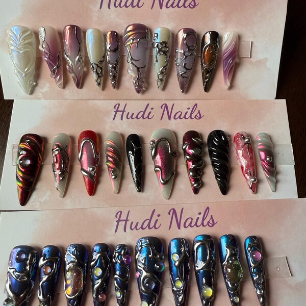 Galaxy-inspired Press on Nails With Abstract Twists| Starry Night ...