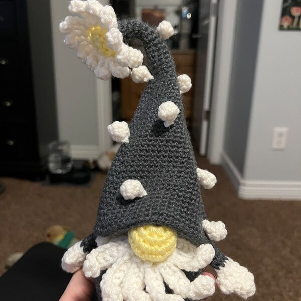 Daisy Gnome Crochet Pattern, Amigurumi Flower Pdf Pattern, Spring ...