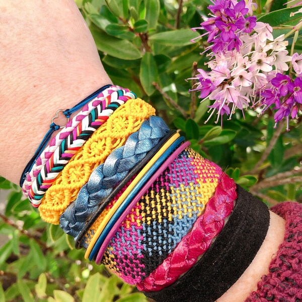 Set of 4 Friendship Bracelets in Warm-toned Colors - Etsy