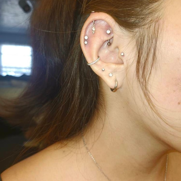 Dainty F136 Titanium 16G Lena Screw Flat Back Vertical Helix Piercing ...