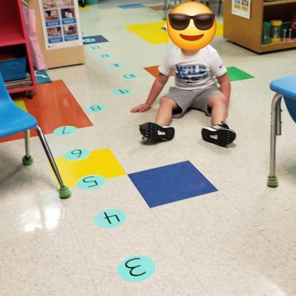 Classroom Line up Dots / Paw Prints / Classroom Decor / Floor Dot ...